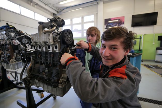 Mechanik opravář motorových vozidel - Automechanik / Automechanička ...